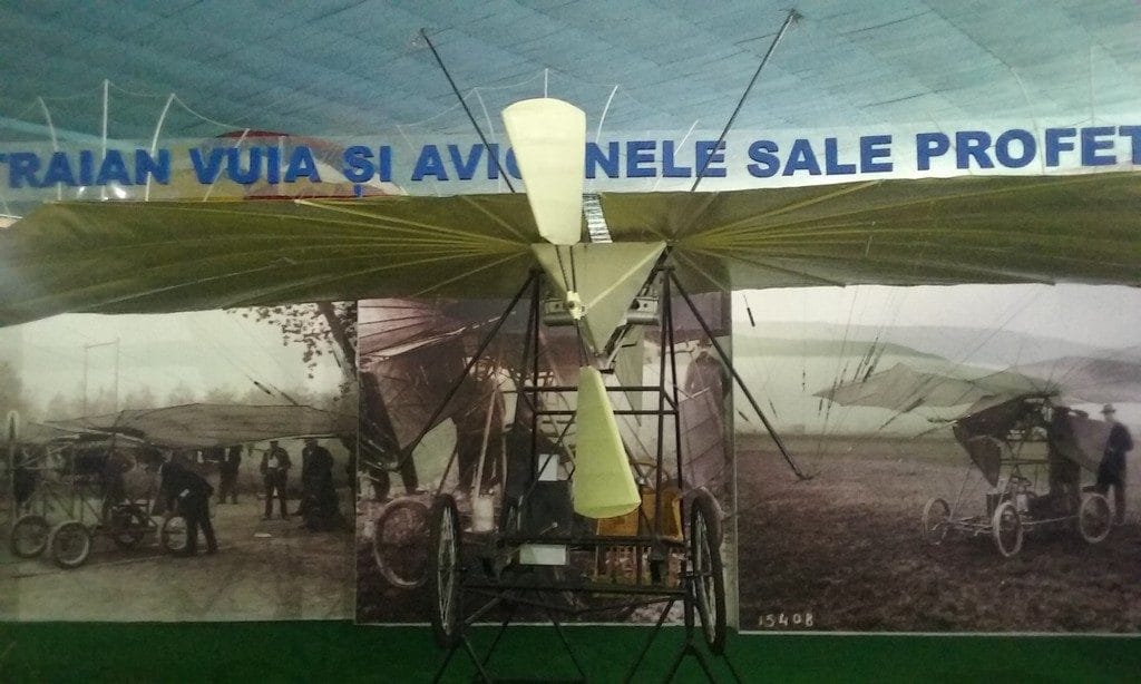 FATA IN FATA CU LILIACUL LUI TRAIAN VUIA. IN VIZITA LA MUZEUL AVIATIEI ...