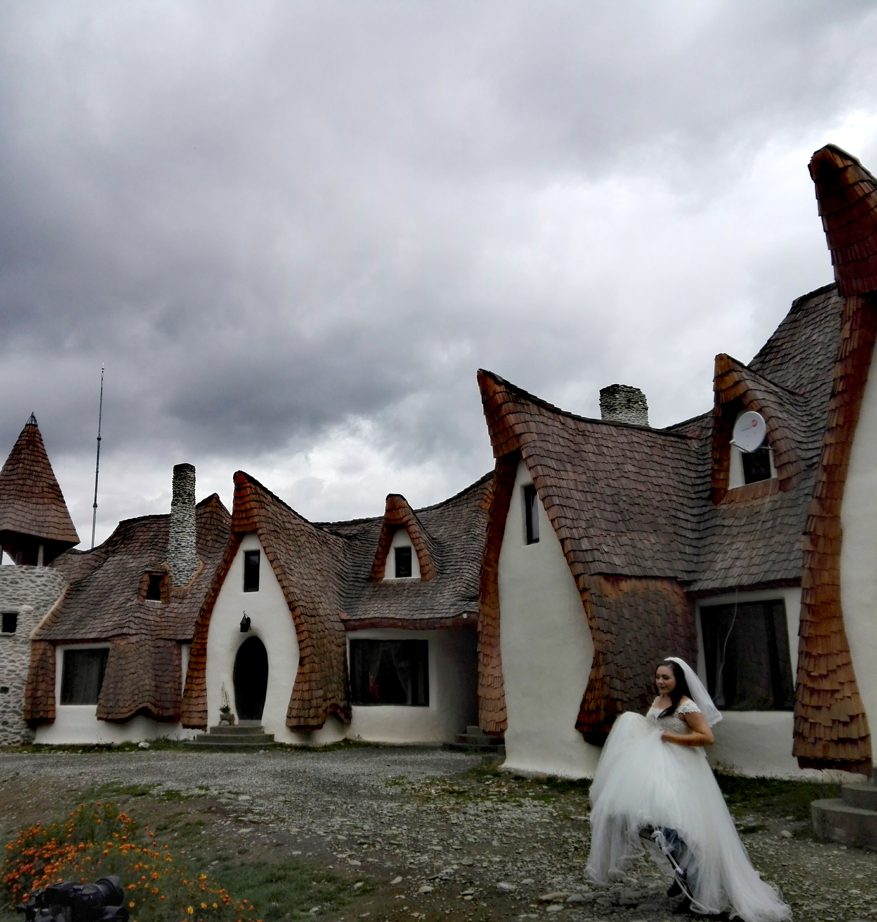 CASTELUL DE LUT DIN VALEA ZANELOR & CRISTIAN & CODLEA & HALMEAG - TARA ...