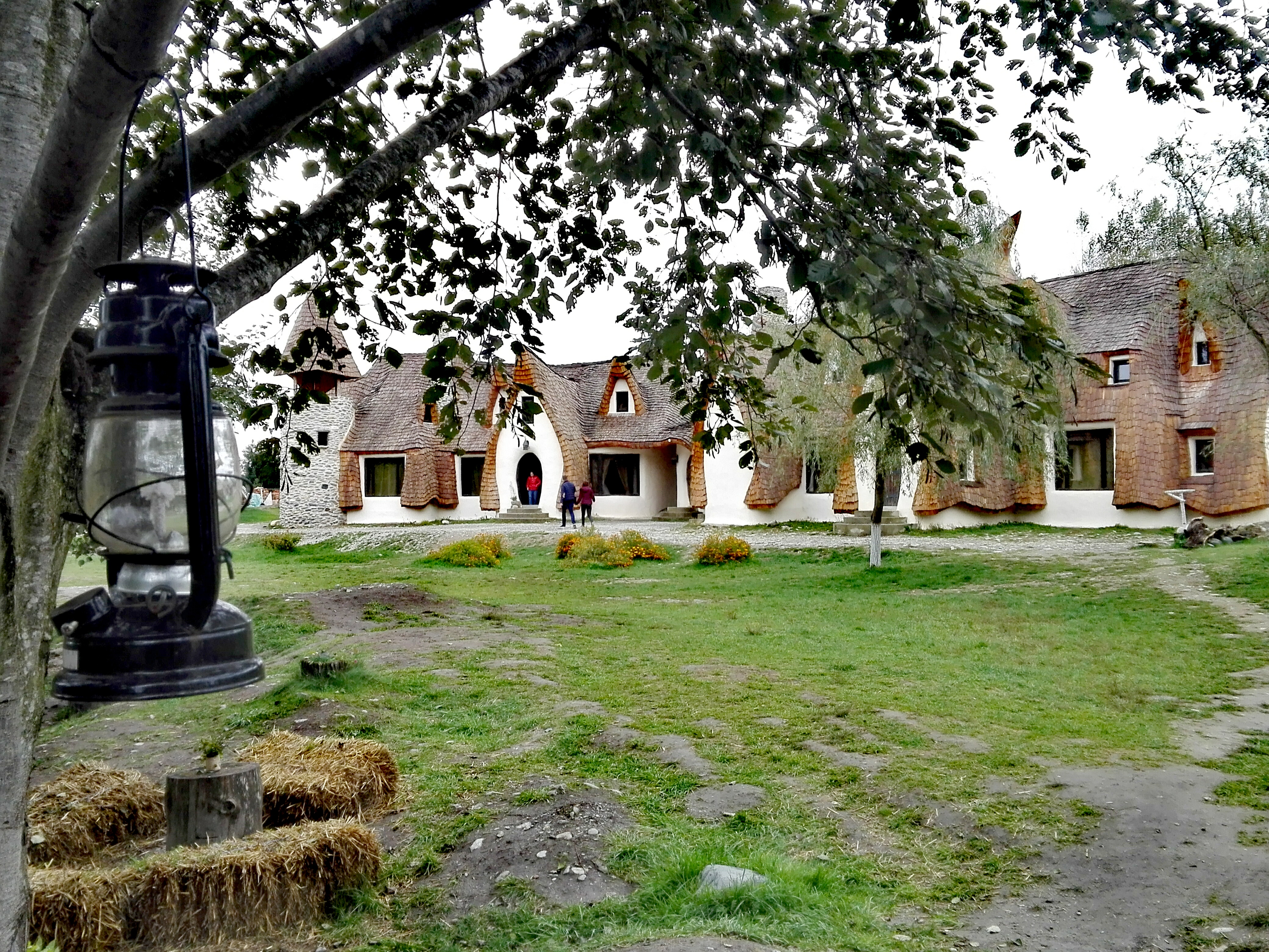 CASTELUL DE LUT DIN VALEA ZANELOR & CRISTIAN & CODLEA & HALMEAG - TARA ...