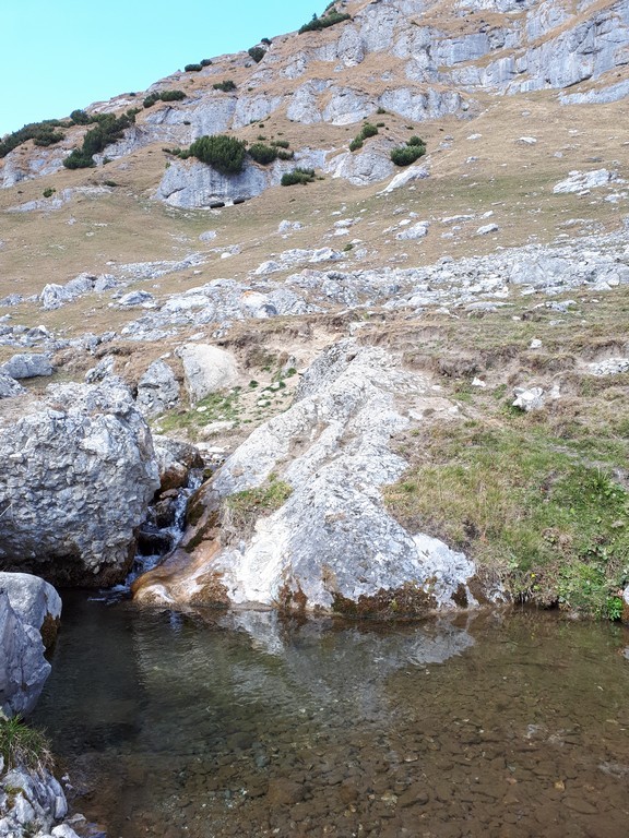 SUS IN PADINA SI DE ACOLO LA CASCADA DOAMNEI, GURA DE RAI SI CASCADA ...