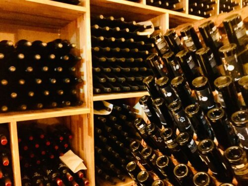 VINALIA-Conacul din Ceptura cu numele inspirat de sărbătoarea vinului ...