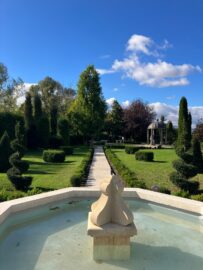 I GIARDINI DI ZOE. IN VIZITA LA GRADINILE DIN BANPOTOC. – TARA DACILOR